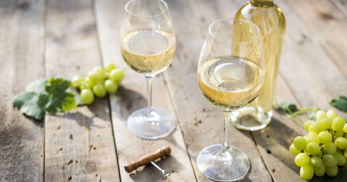 Découvrez les vins blancs : leurs origines, leur saveur et leurs ...